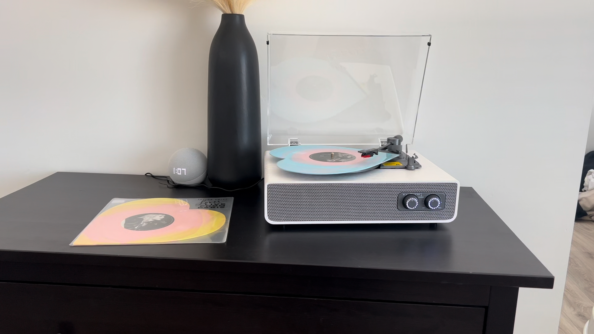 Watch My first time using a record player and this one is awesome! on ...