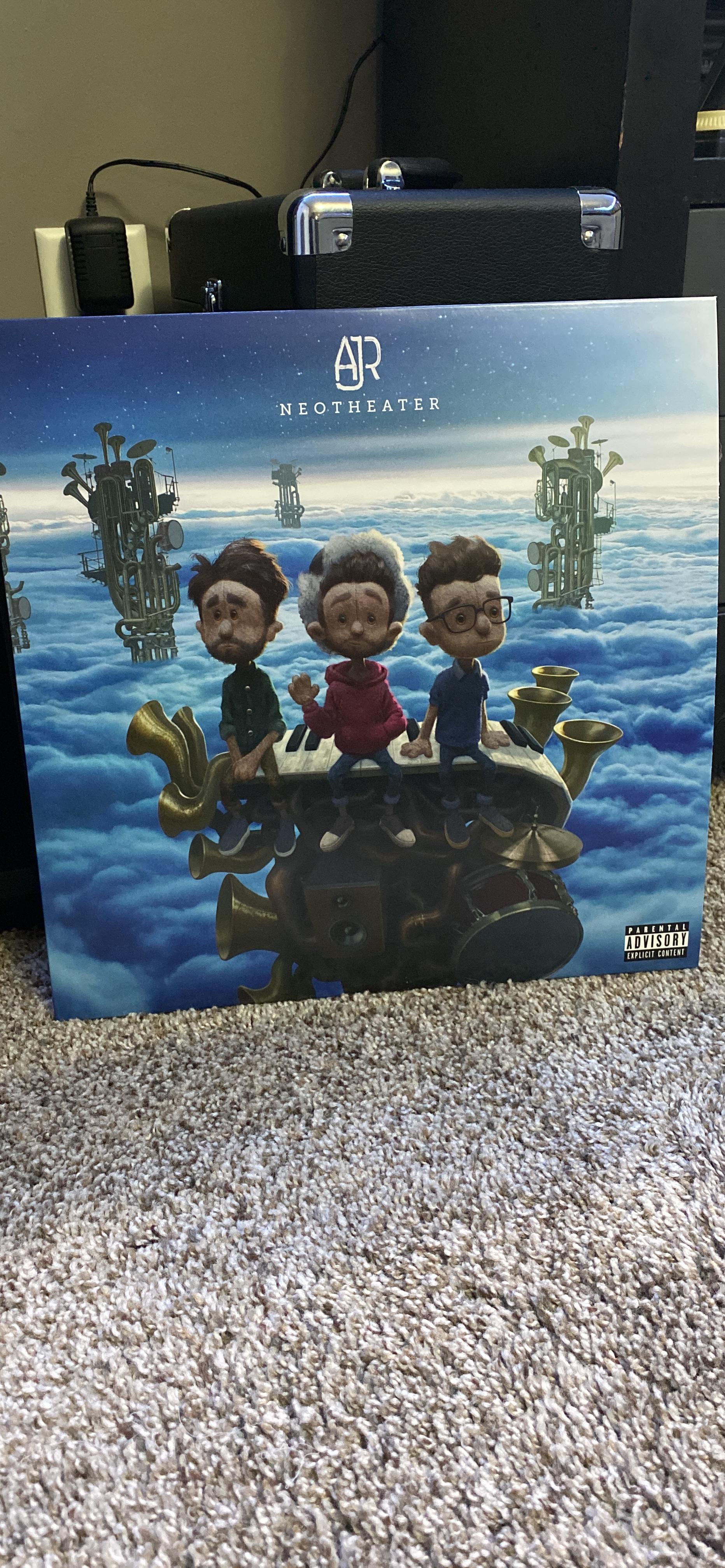 Amazon.com: Neotheater[Ghostly Blue LP]: CDs & Vinyl