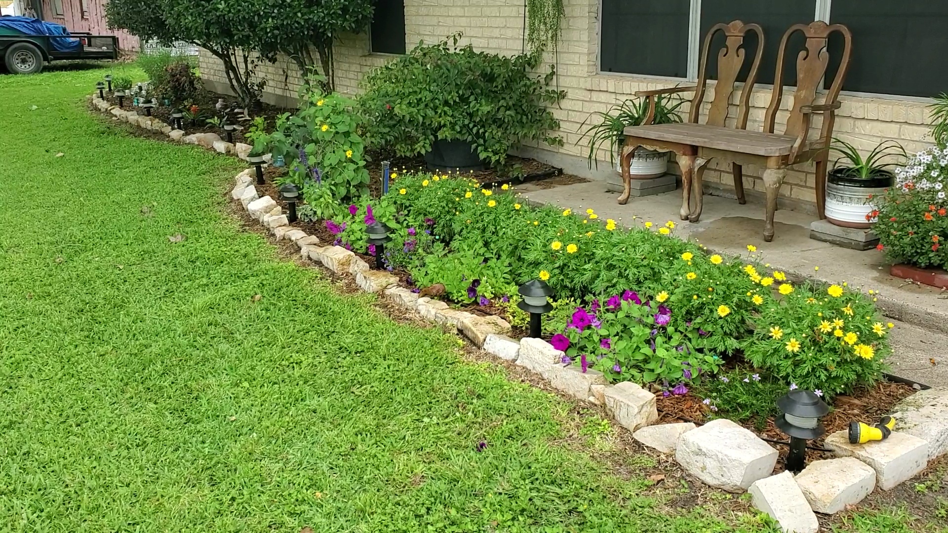 Watch How to keep your yard looking fantastic. on Amazon Live