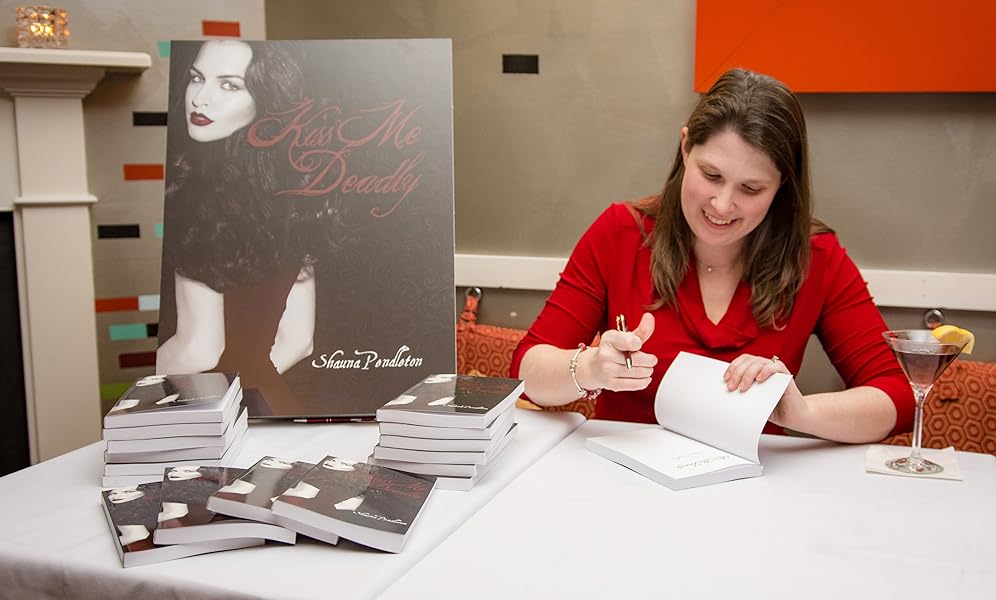 Kiss Me Deadly: Pendleton, Shauna: 9780692622063: Amazon.com: Books