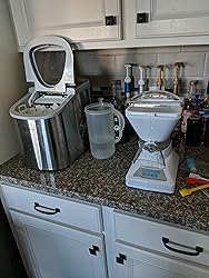 Amazon.com: SNOWIE - Little Snowie Max Snow Cone Machine - Premium ...