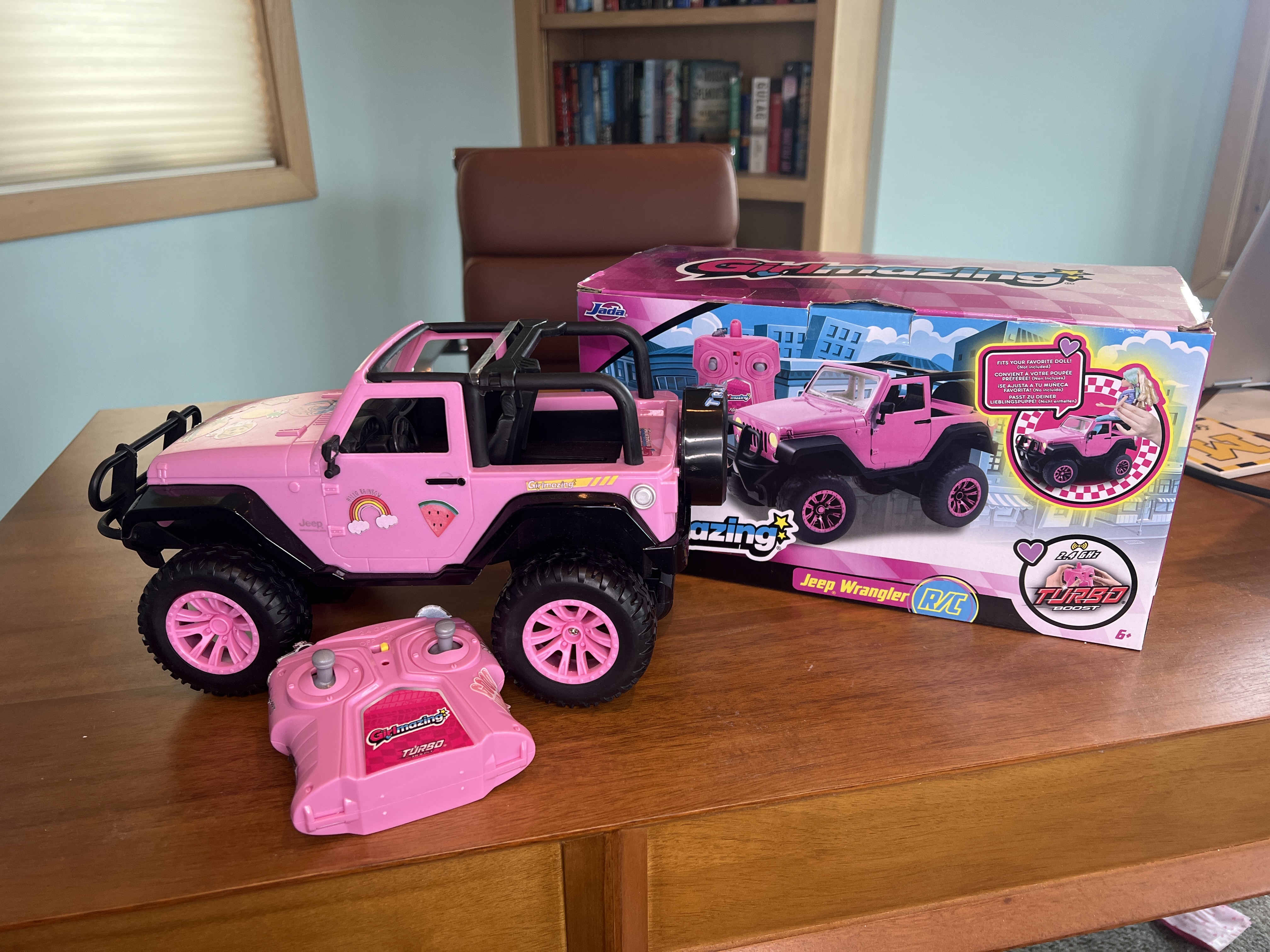 Watch Girlmazing Jeep Wrangler Review on Amazon Live