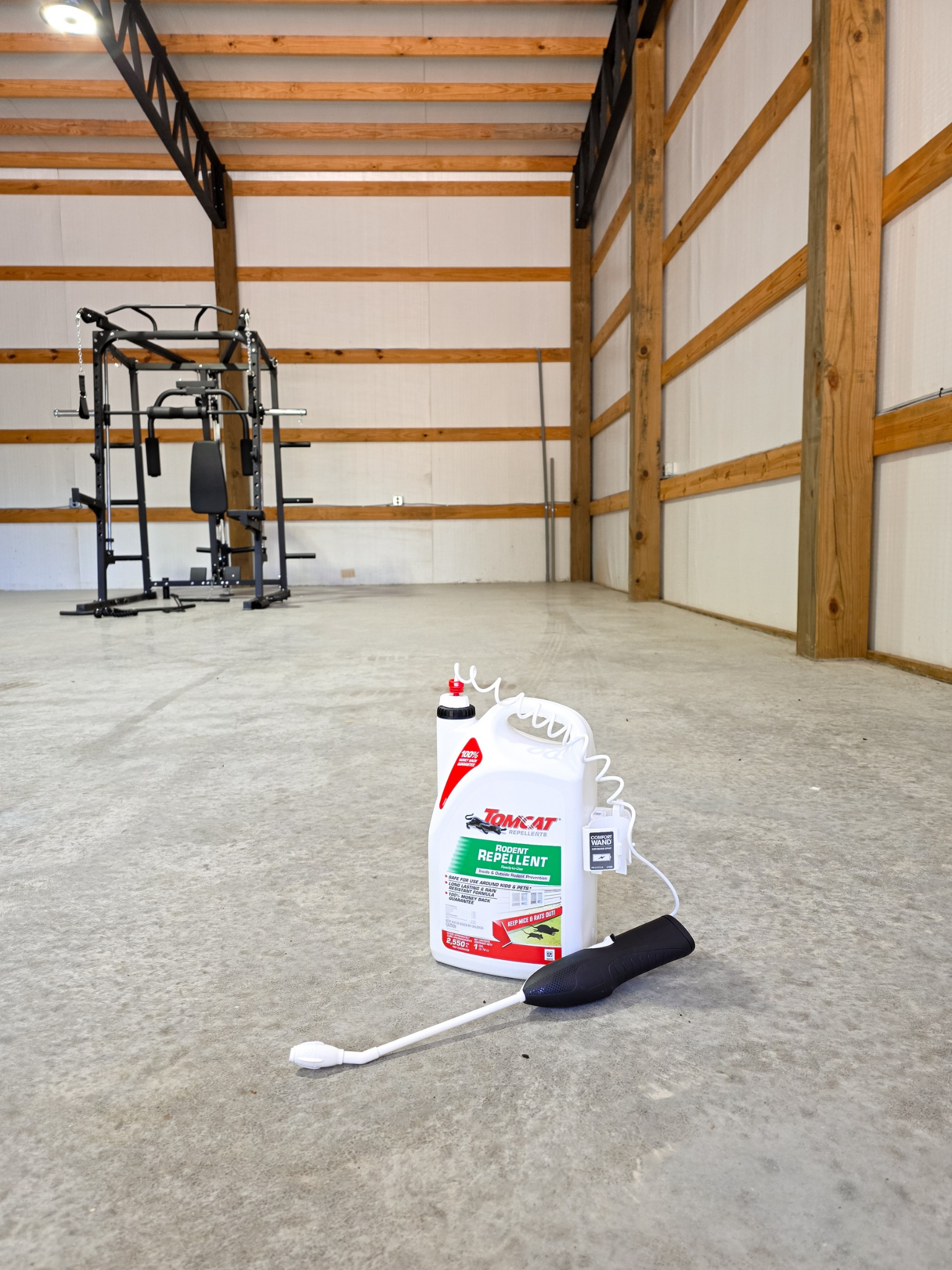 Watch Watch Me Use Tomcat Rodent Repellent Spray on Amazon Live