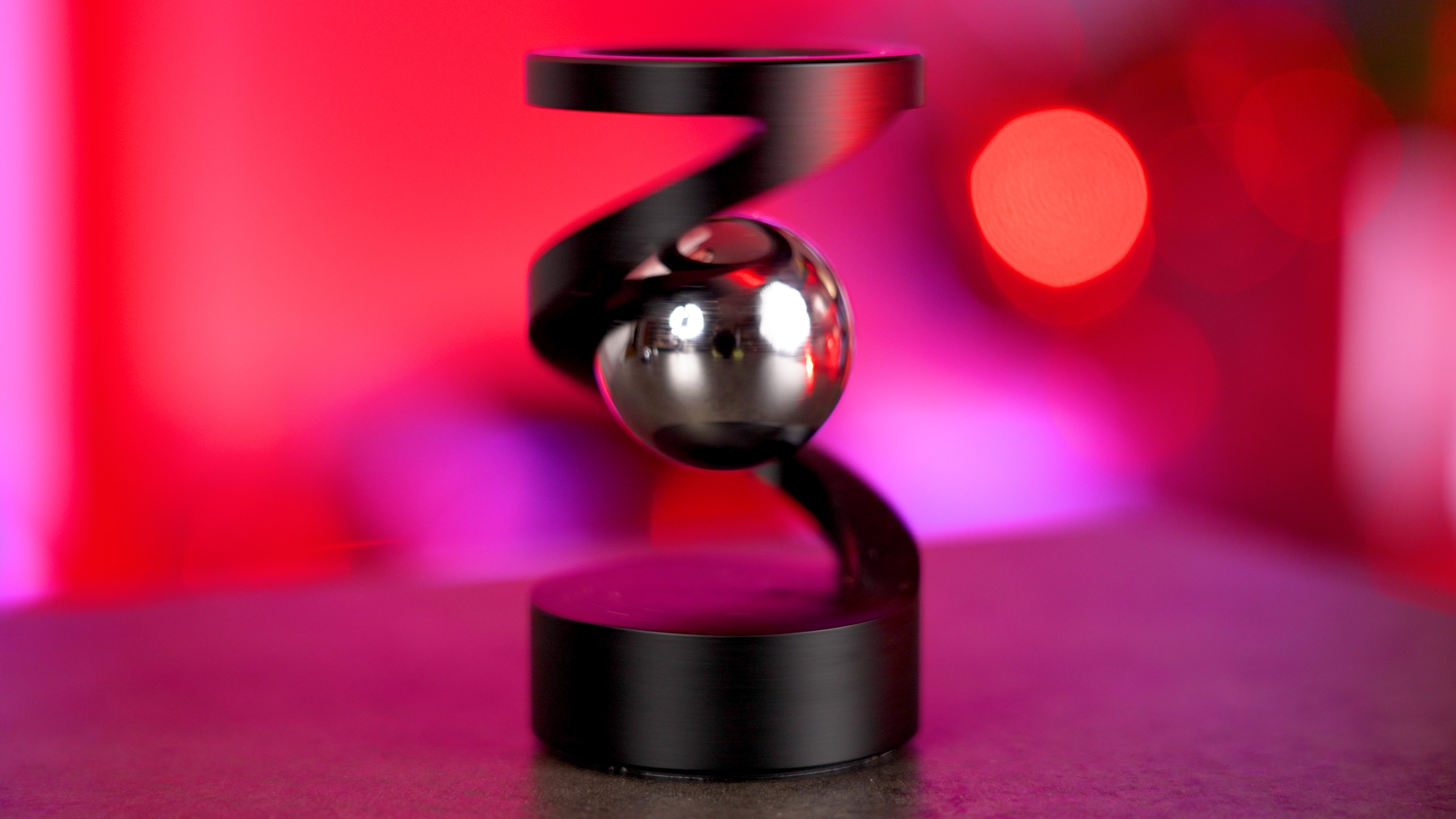 Watch Gravity Defying Illusion Desk Toy on Amazon Live