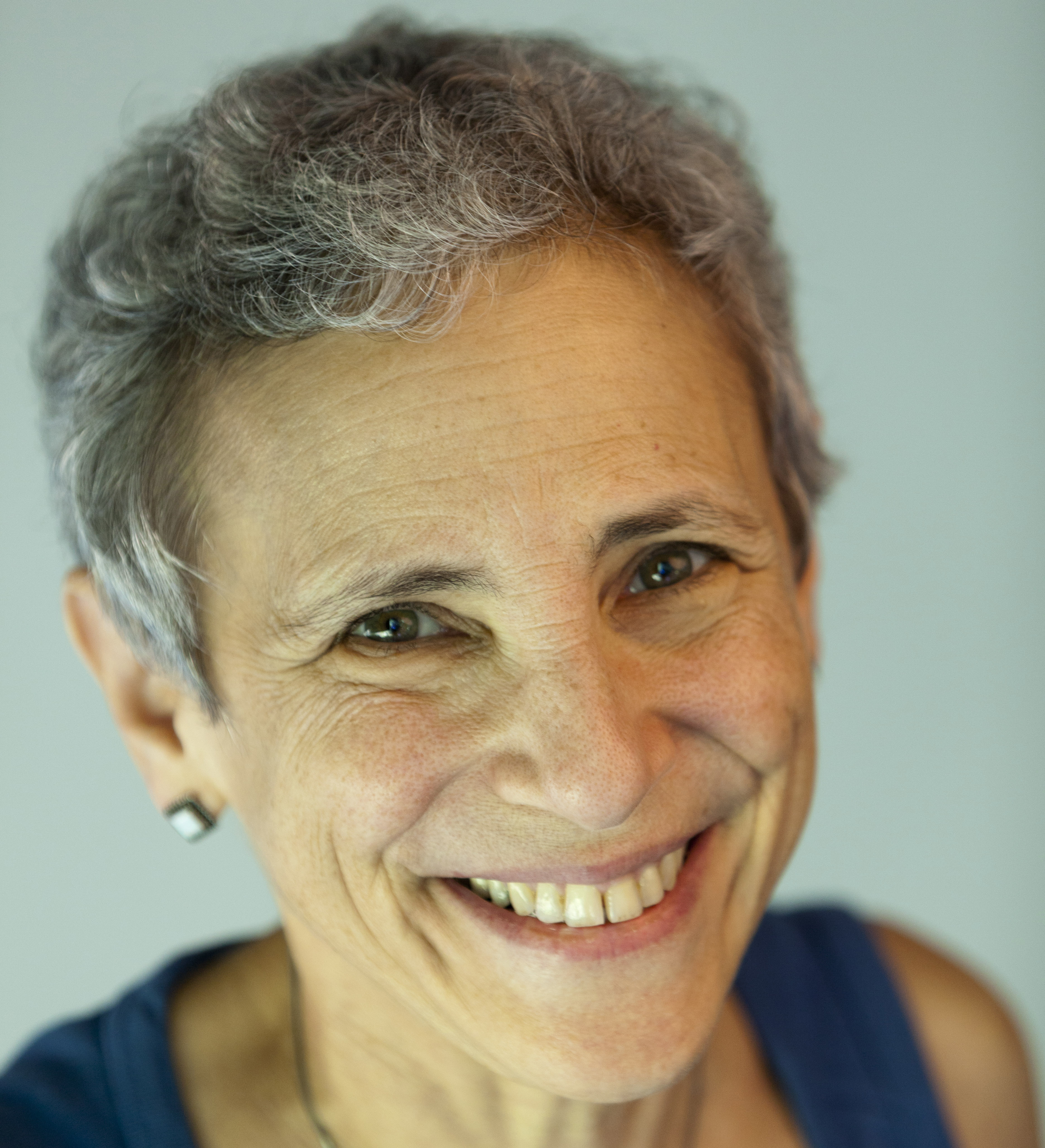 Ella Enchanted: A Newbery Honor Award Winner: Levine, Gail Carson ...