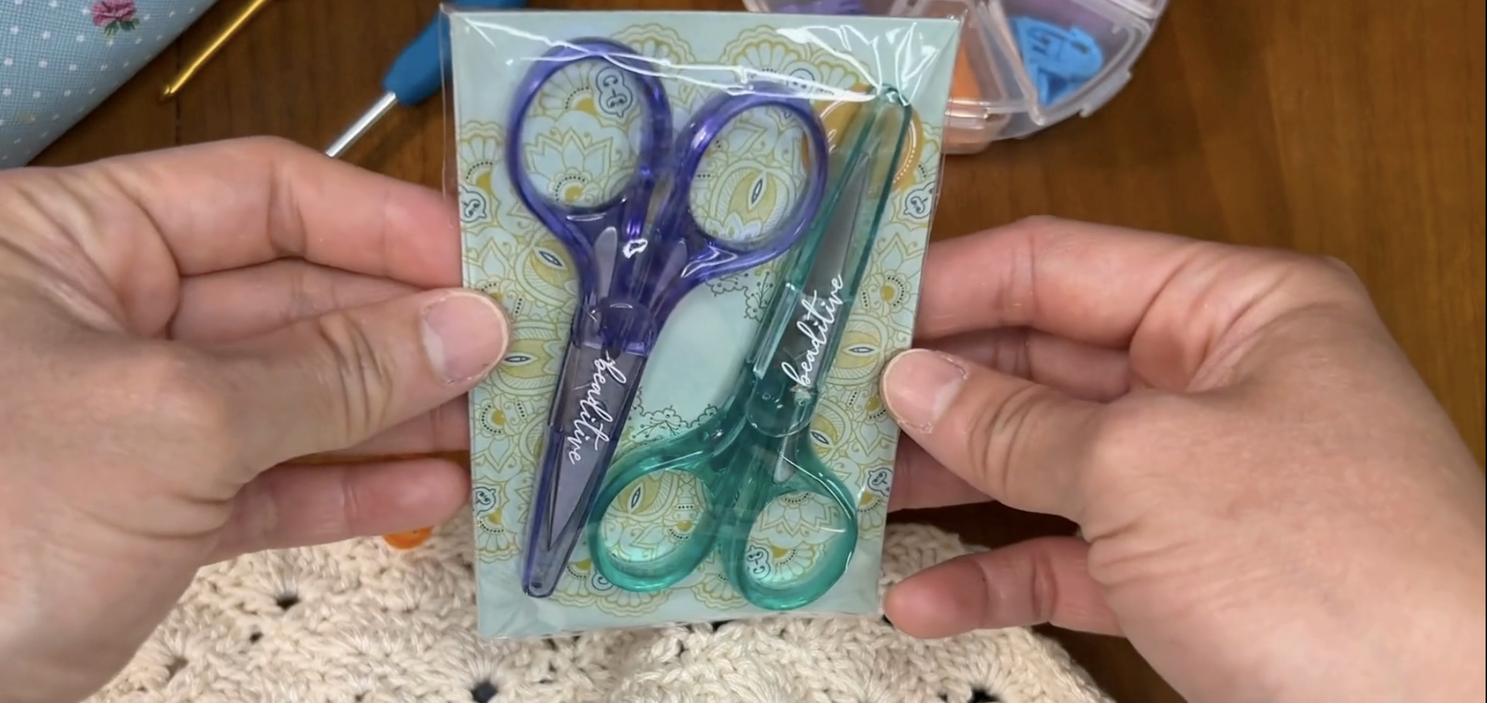 Watch Beaditive Detail Craft Scissors Set on Amazon Live