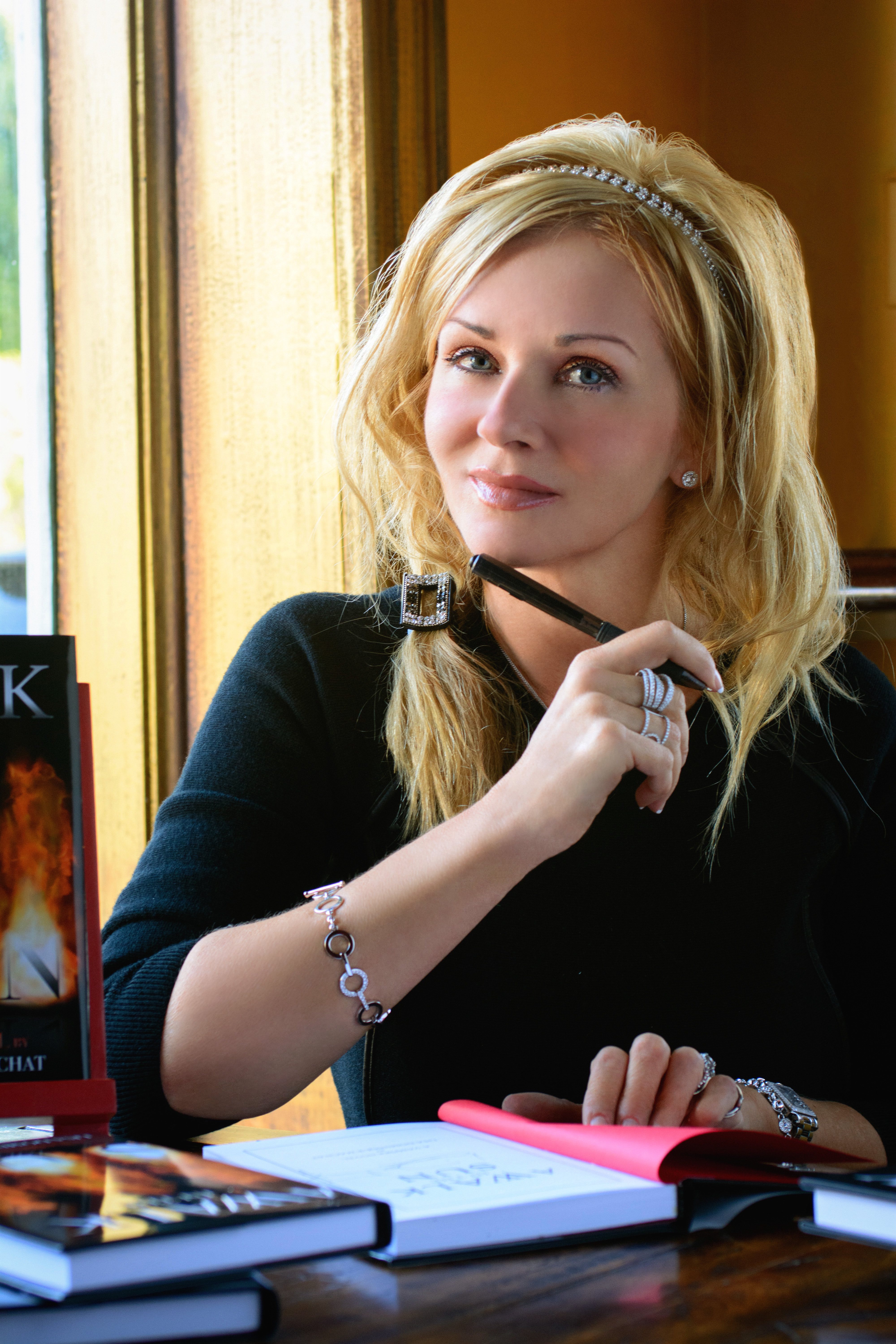 Amazon.com: Lisa Dominique Machat: books, biography, latest update