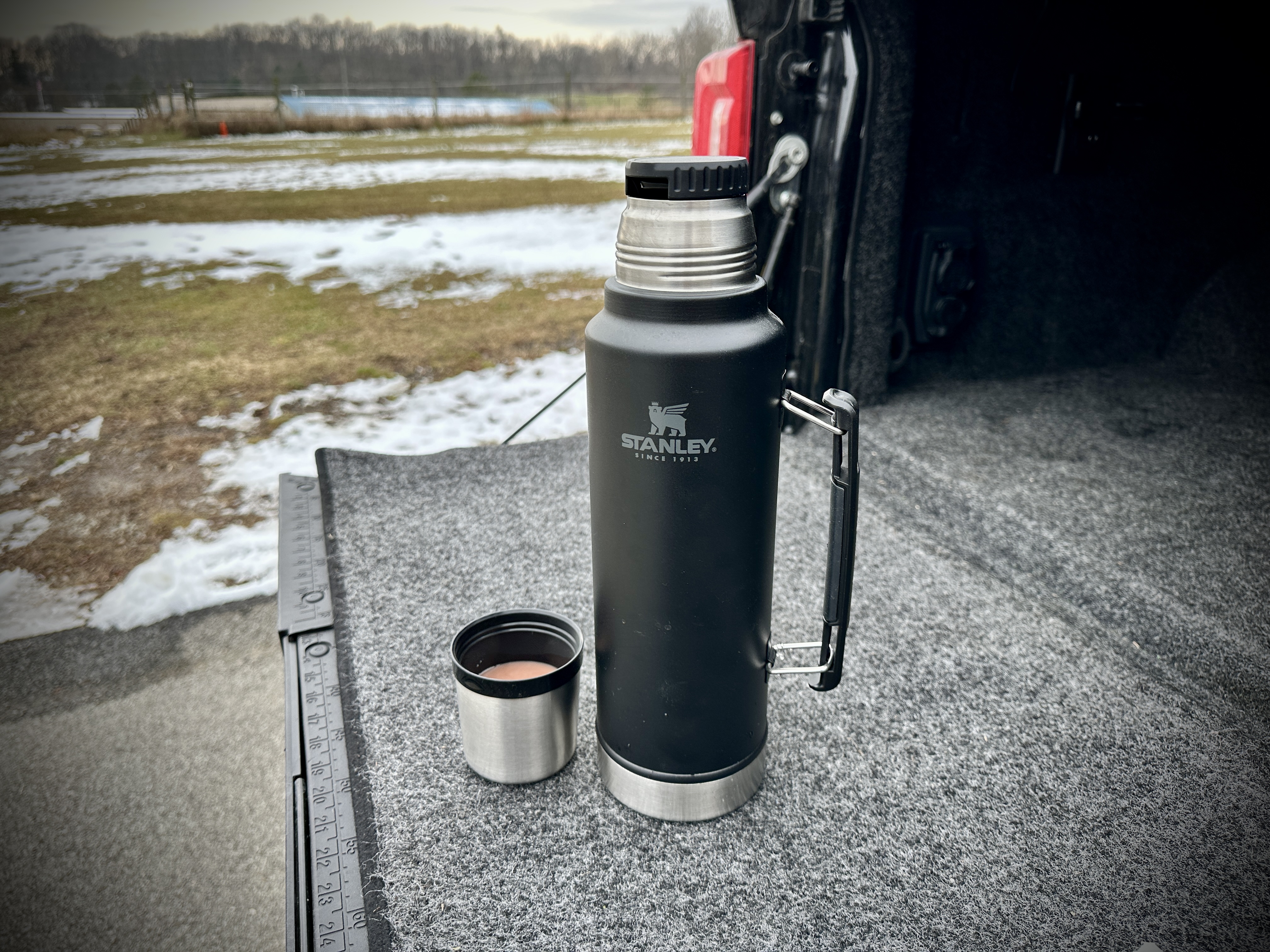 Watch Stanley Classic Insulated 1.5 Quart Thermos Review on Amazon Live