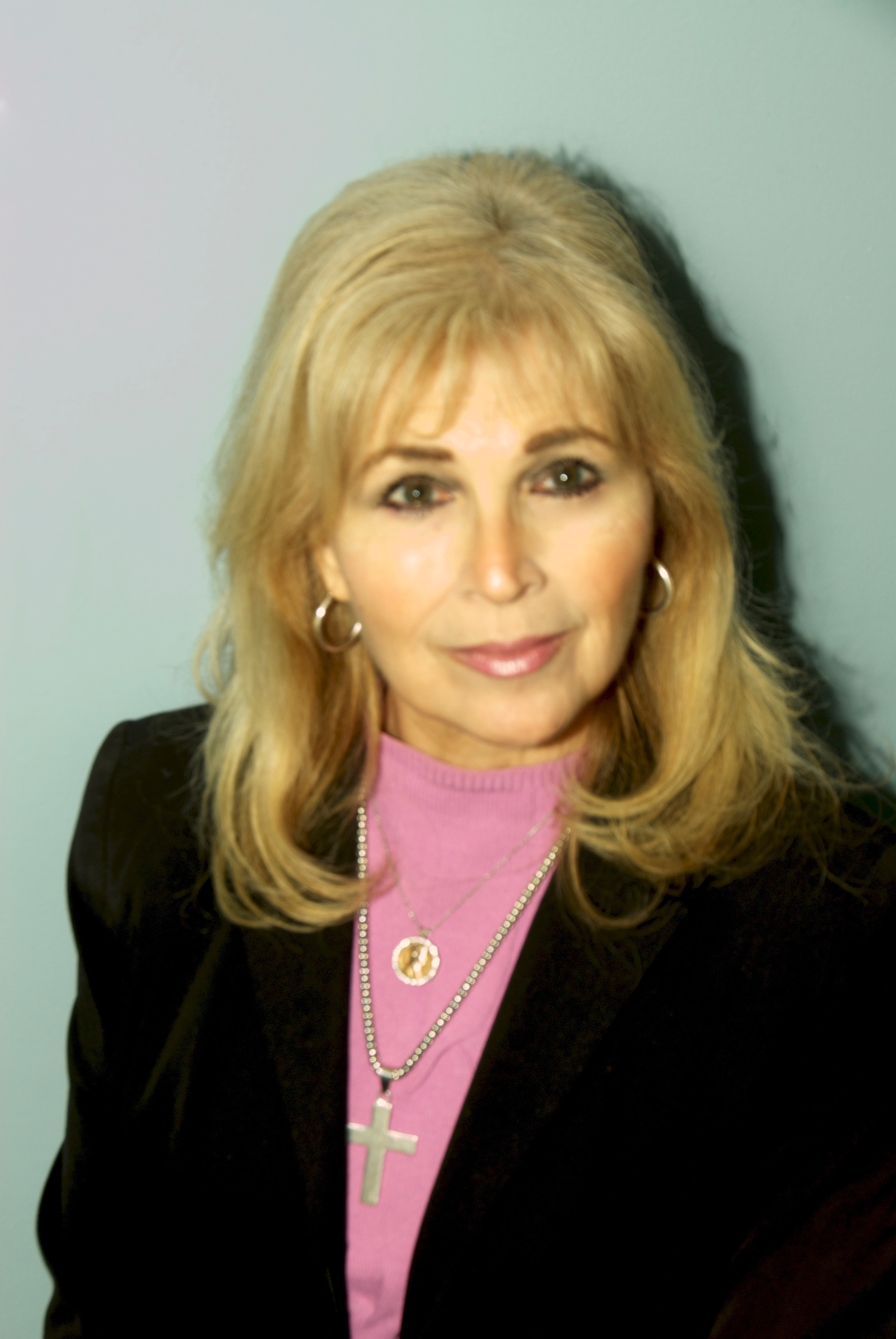 Amazon.com: Adrienne Miranda: books, biography, latest update