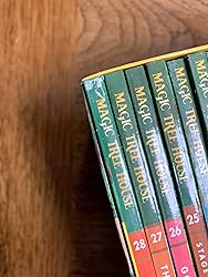 Amazon.com: Magic Tree House Boxed Set, Books 1-28: 9780375849916 ...