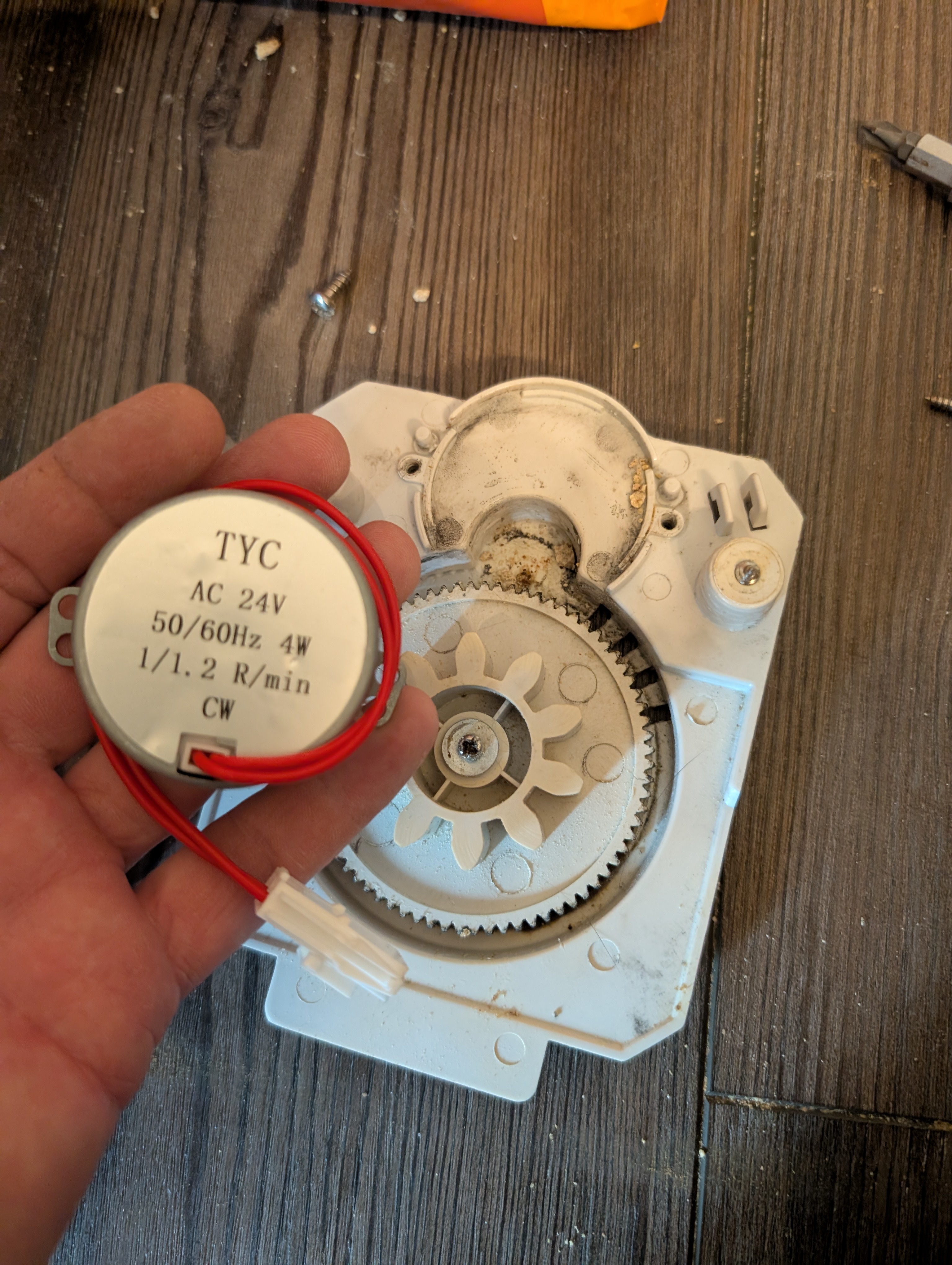 Watch Perfect Motor For your Petsafe litter box Bottom Gear Motor on ...