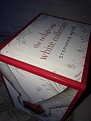 Amazon.com: The Twilight Saga Complete Collection: 9780316132909: Meyer, Stephenie: Books