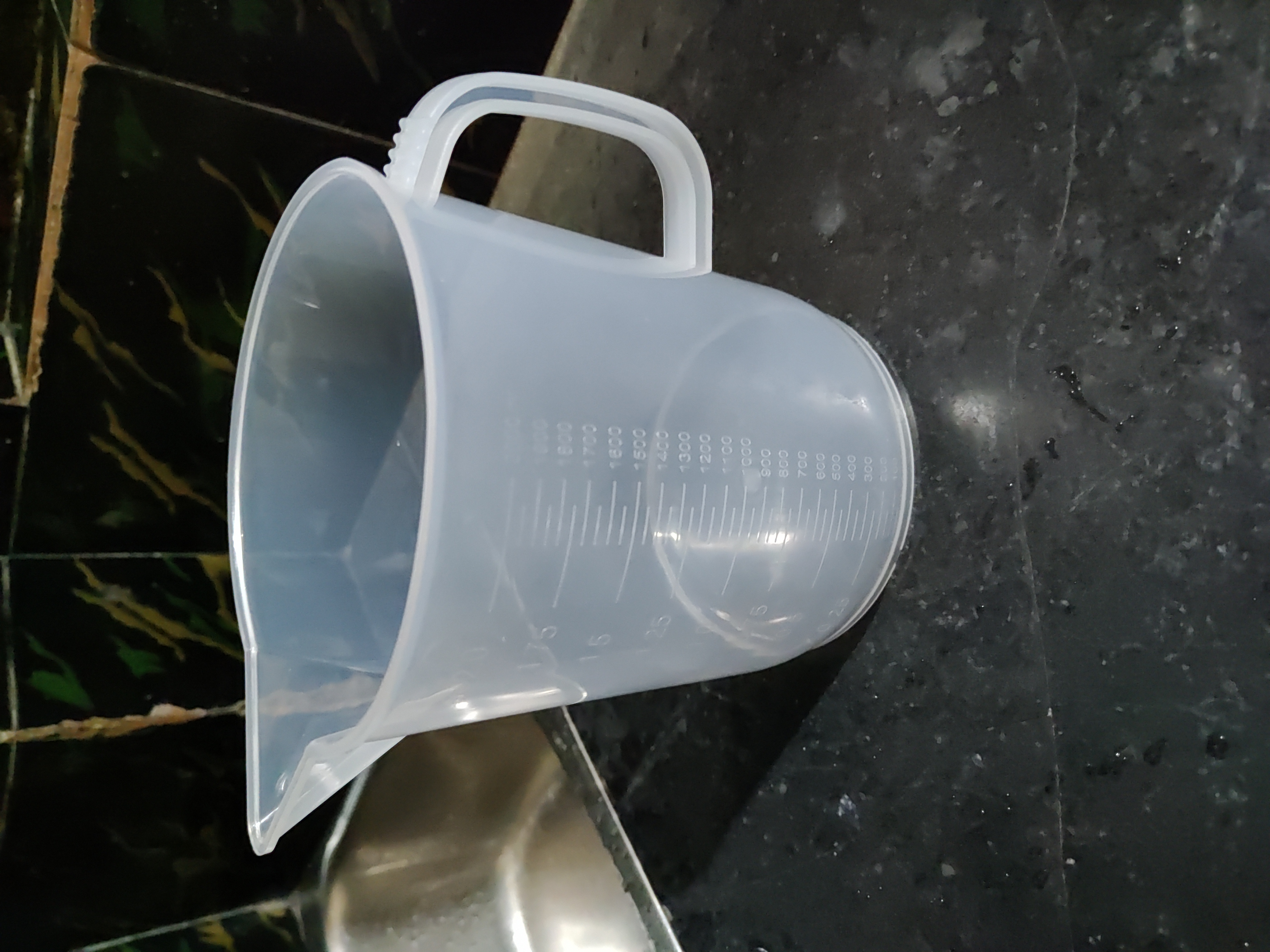 Witeg Measuring Jug Moulded in Polypropylene (Polylab) (2000ml ...