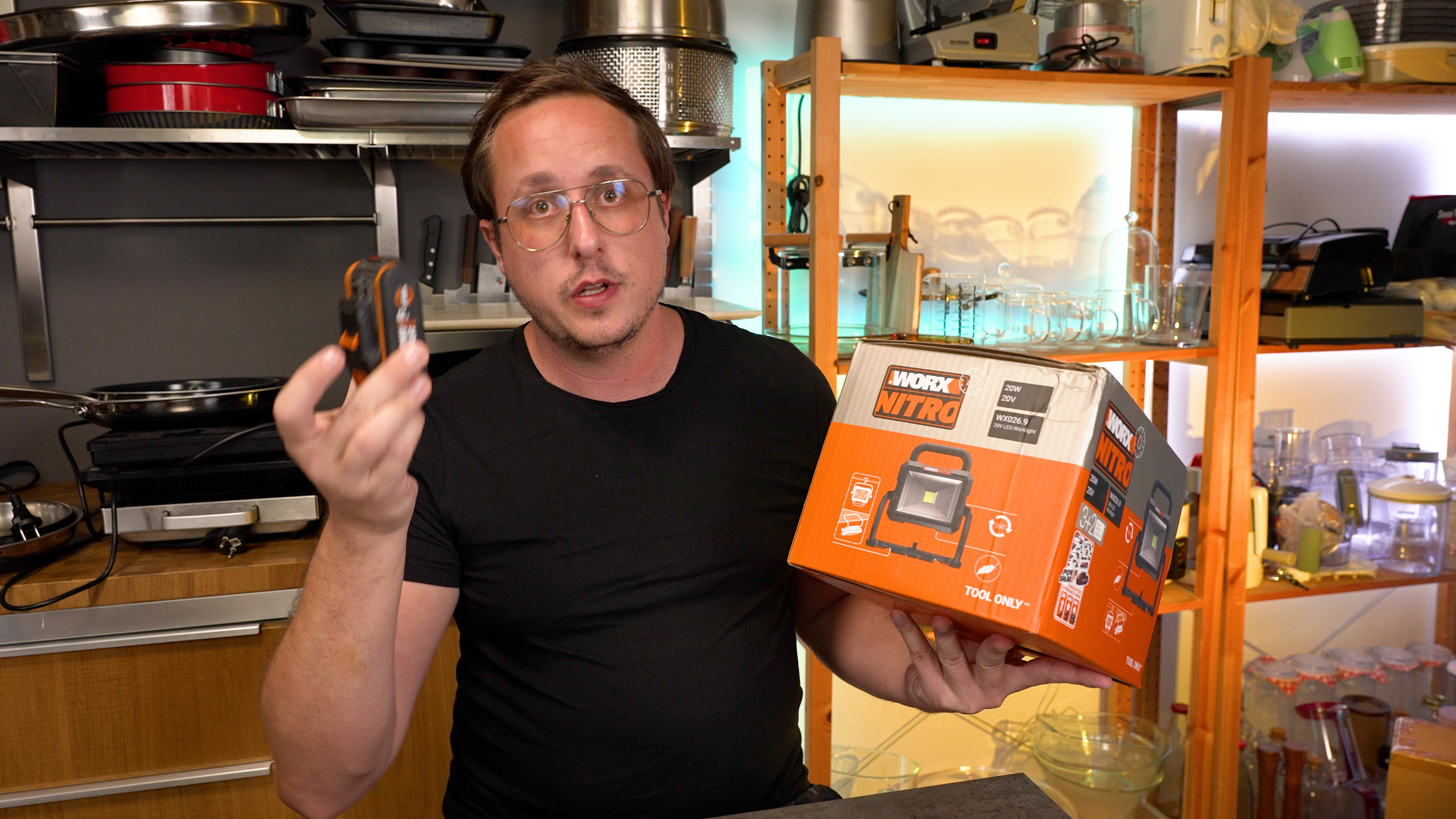 Watch unboxing and testing worx light on Amazon Live