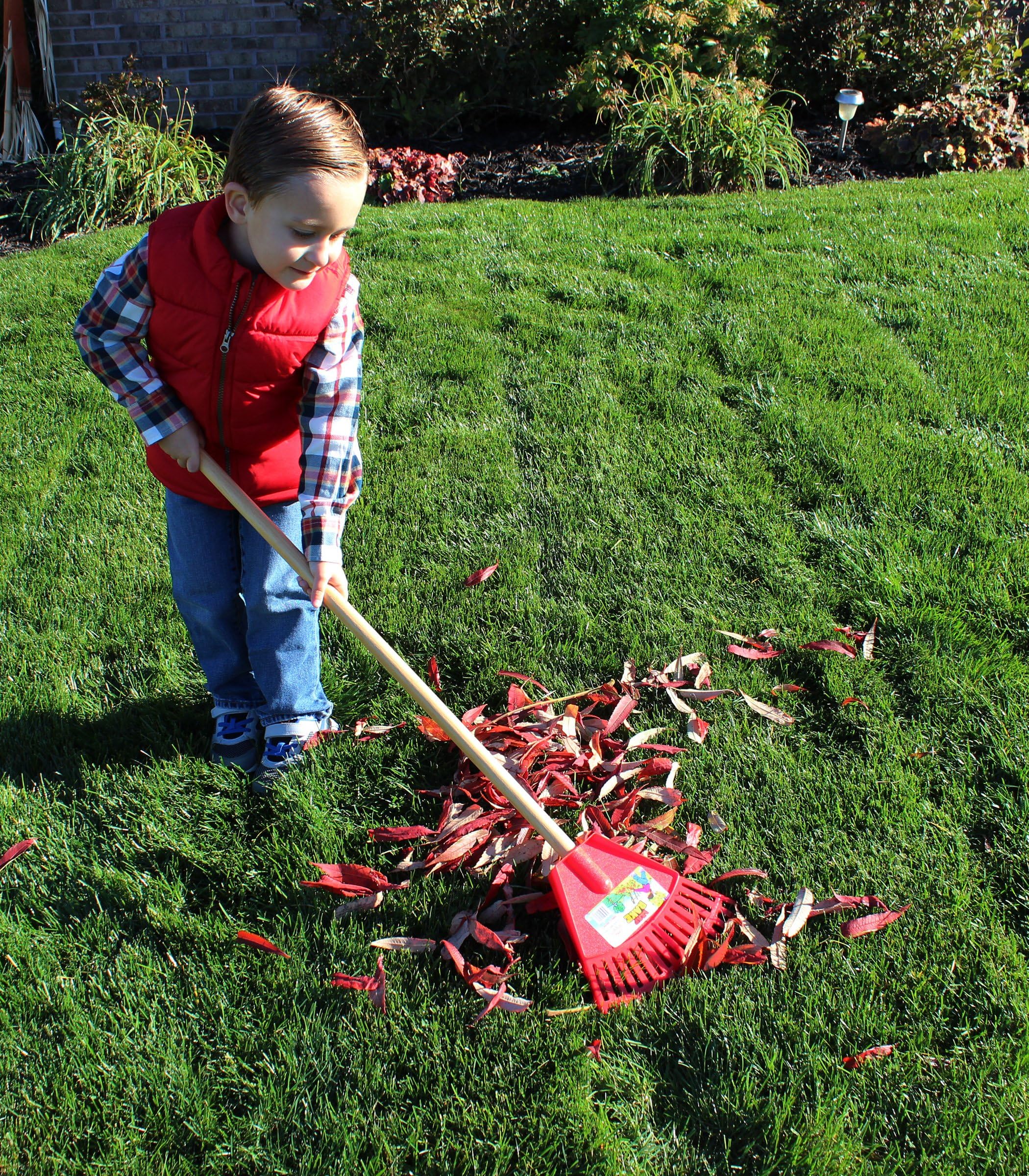 Amazon.com: Matty's Toy Stop 30.5" Heavy Duty Wooden Kids Lawn Rakes ...