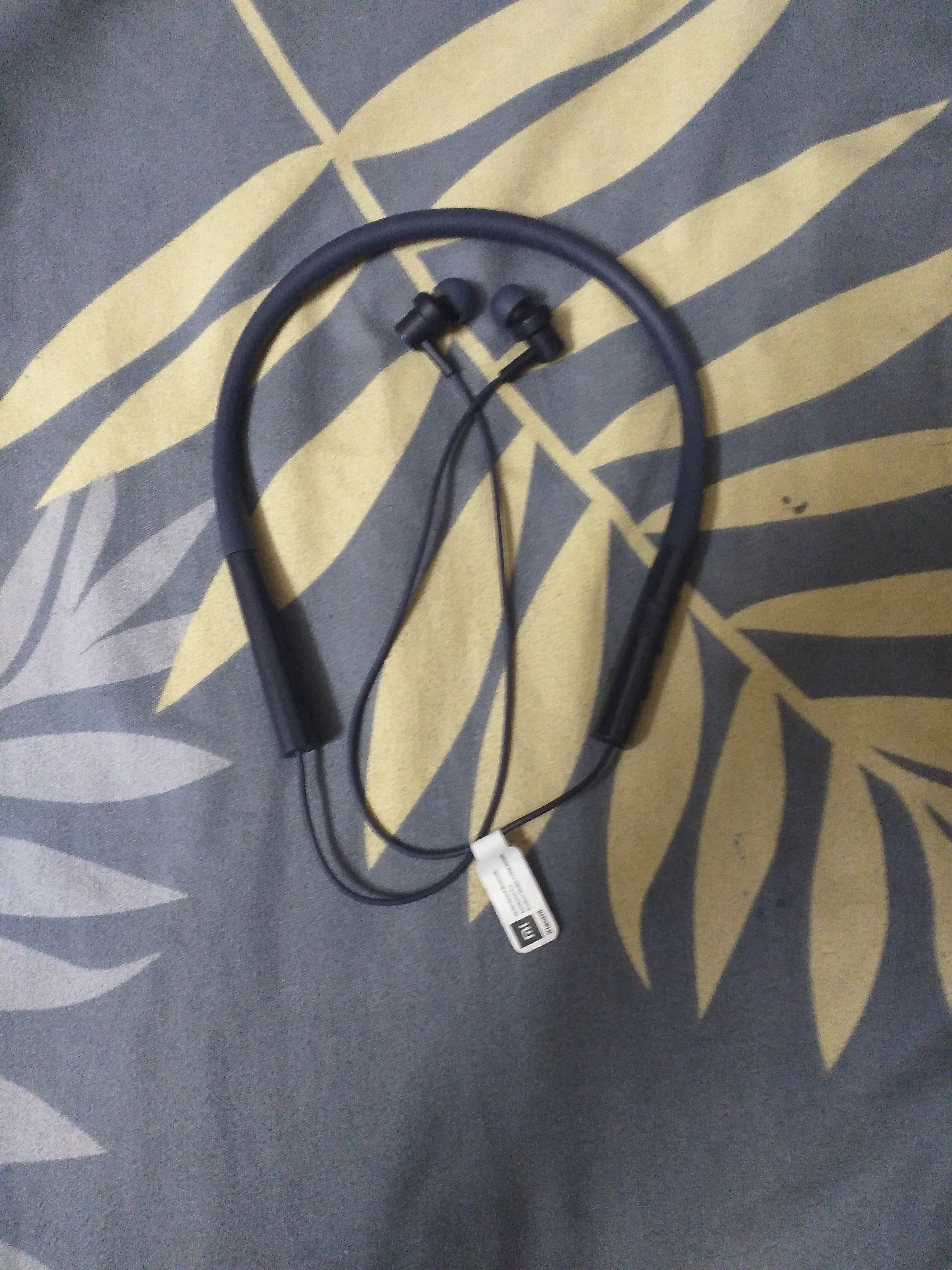 Mi Neckband Bluetooth Earphone Pro with Dual Noise Cancellation, Up to ...