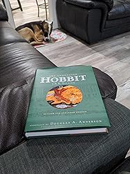 Amazon.com: The Annotated Hobbit: 9780618134700: J.R.R. Tolkien ...