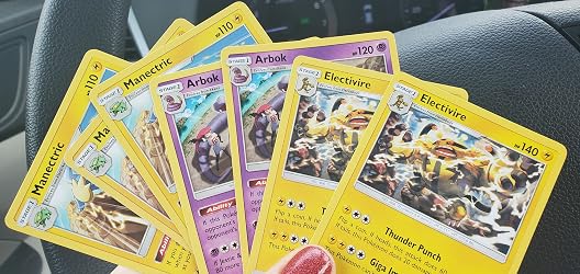 Amazon.com: 25 Rare Pokemon Cards with 100 HP or Higher (Assorted Lot ...