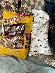 Amazon.com: HERSHEY'S Miniatures Assorted Chocolate, Christmas Candy ...