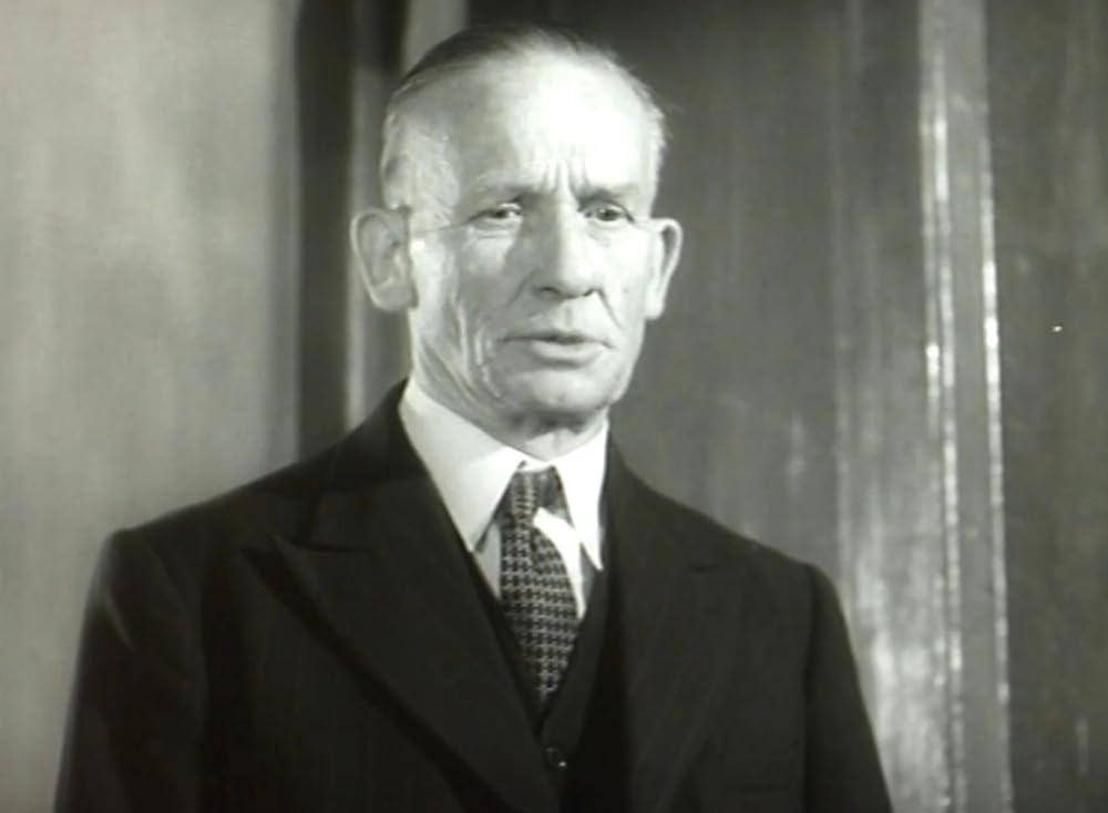 Never Look Back (1952)