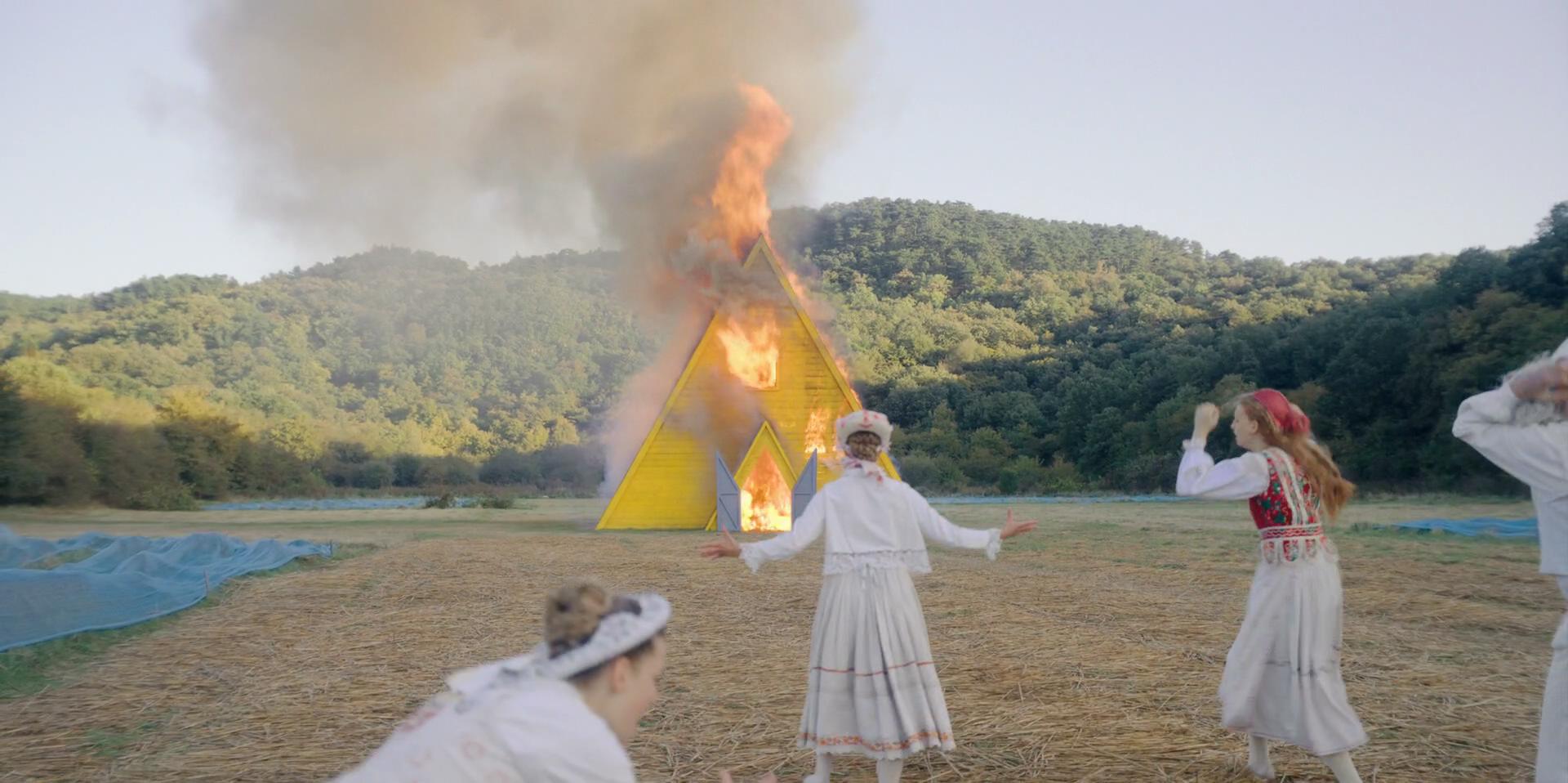 Midsommar (2019)