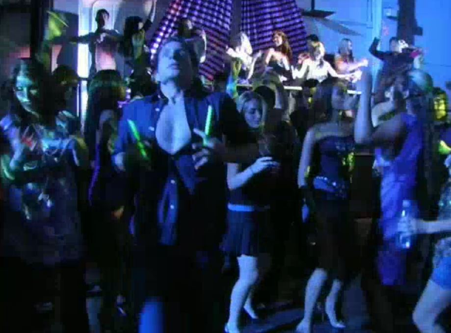 Frank Sets Sweet Dee on Fire (2007)