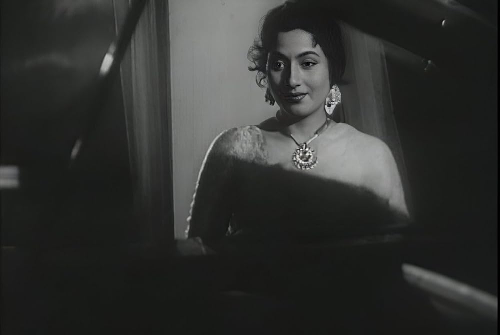 Jhumroo (1961)
