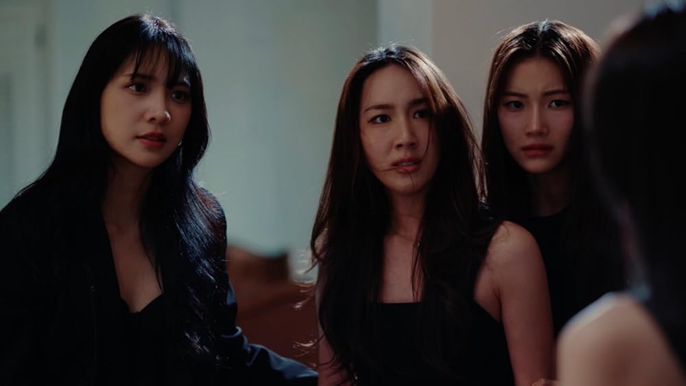 "Hide & Sis" Episode #1.1 (TV Episode 2025) - IMDb