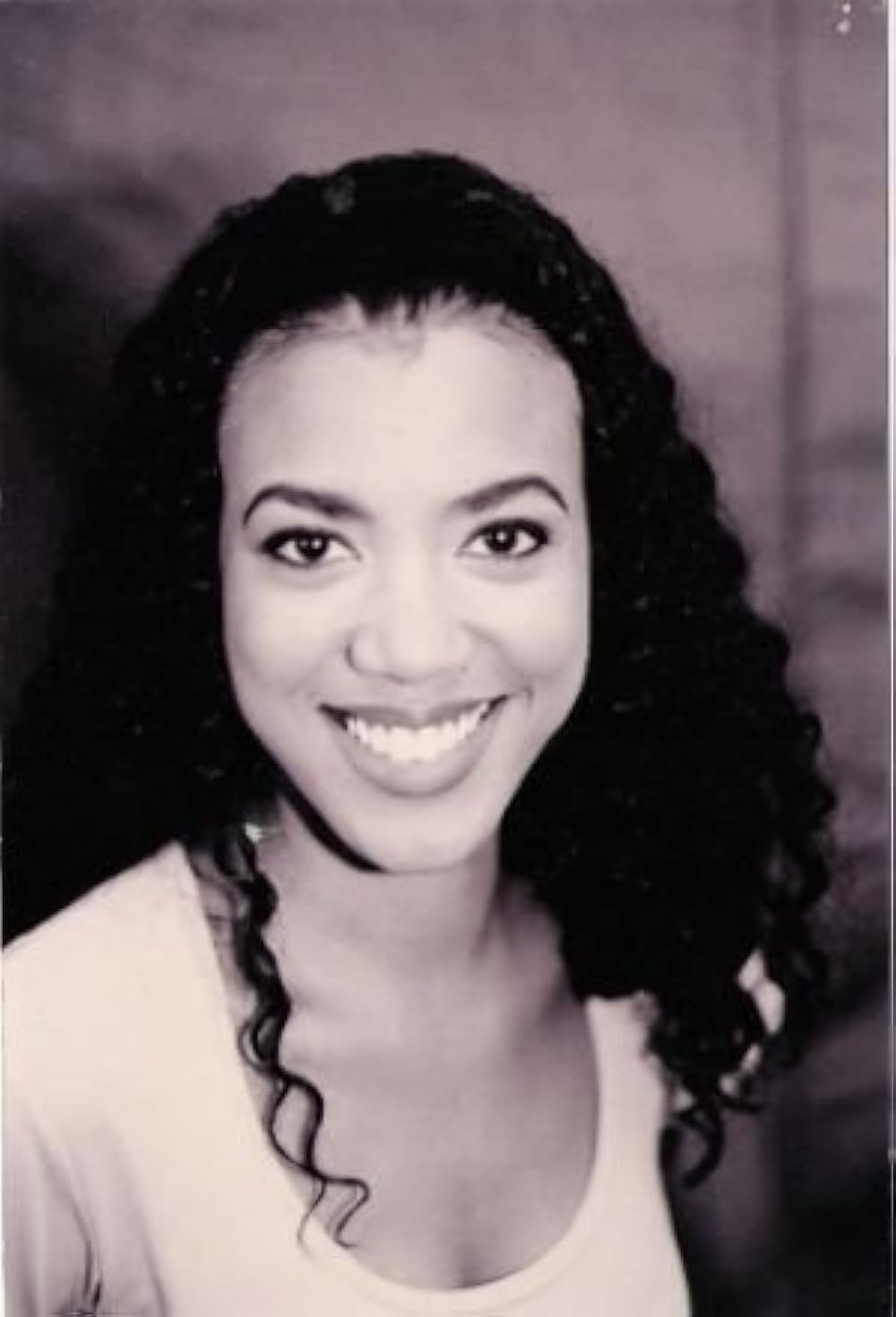 Yvette Saunders yvette-saunders