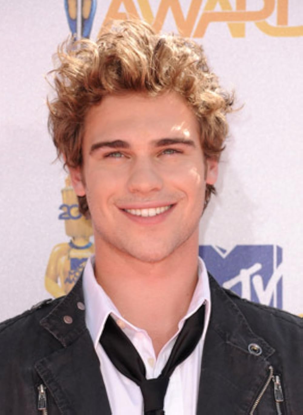 Grey Damon