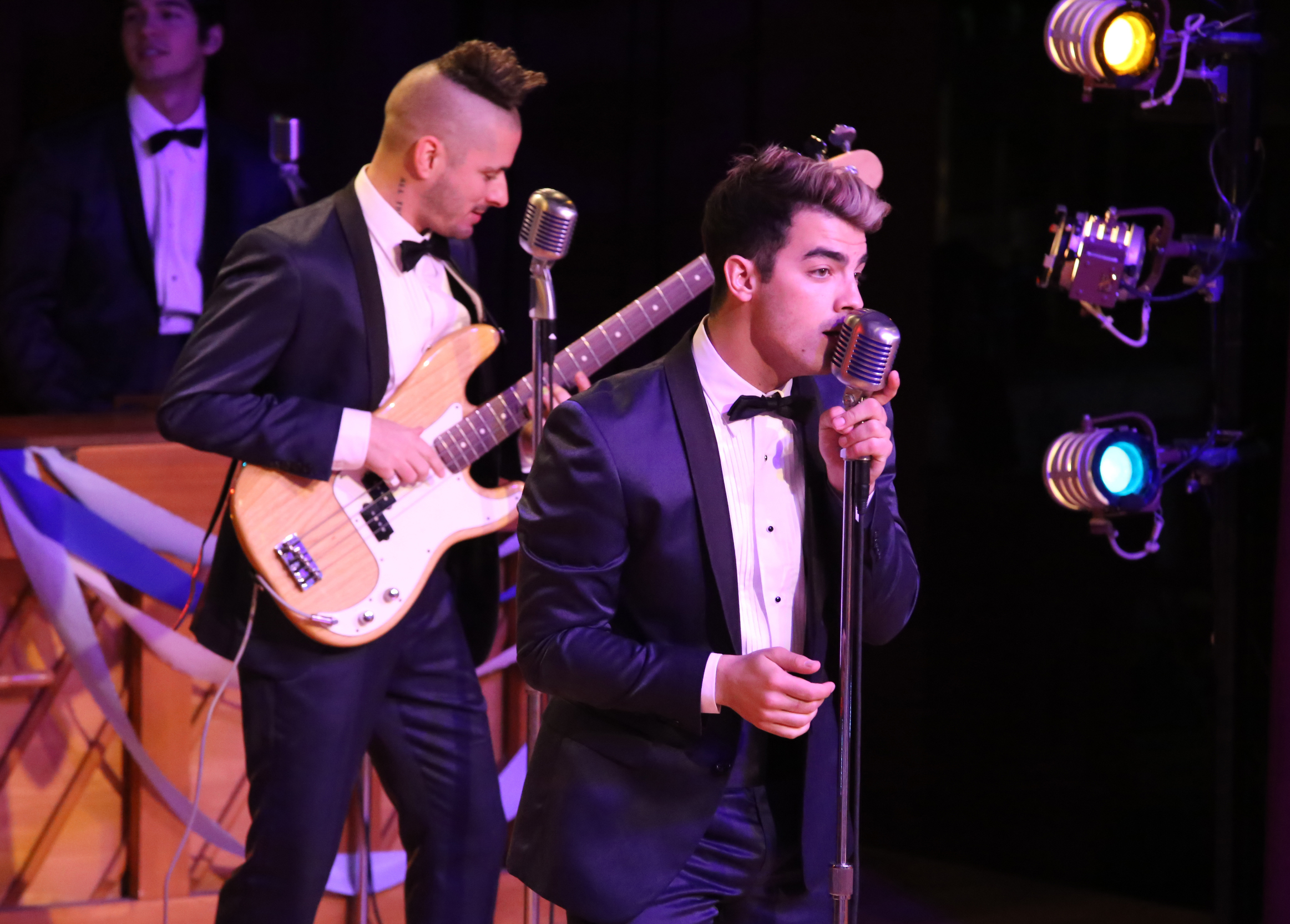 Grease Live 2016 grease-live-2016