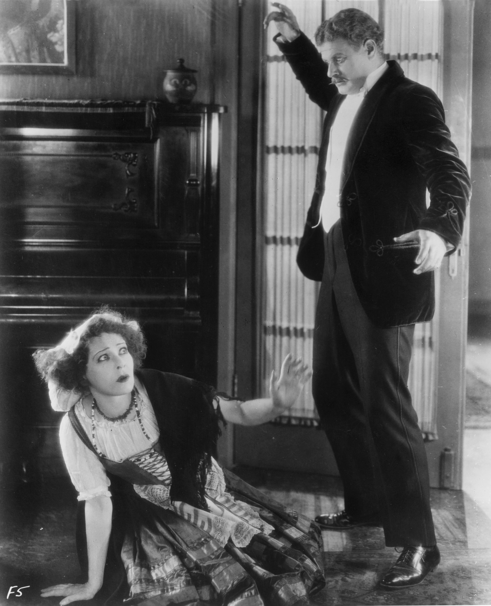 Alla Nazimova