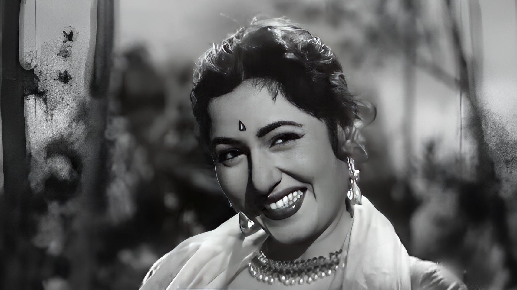 Jhumroo (1961)