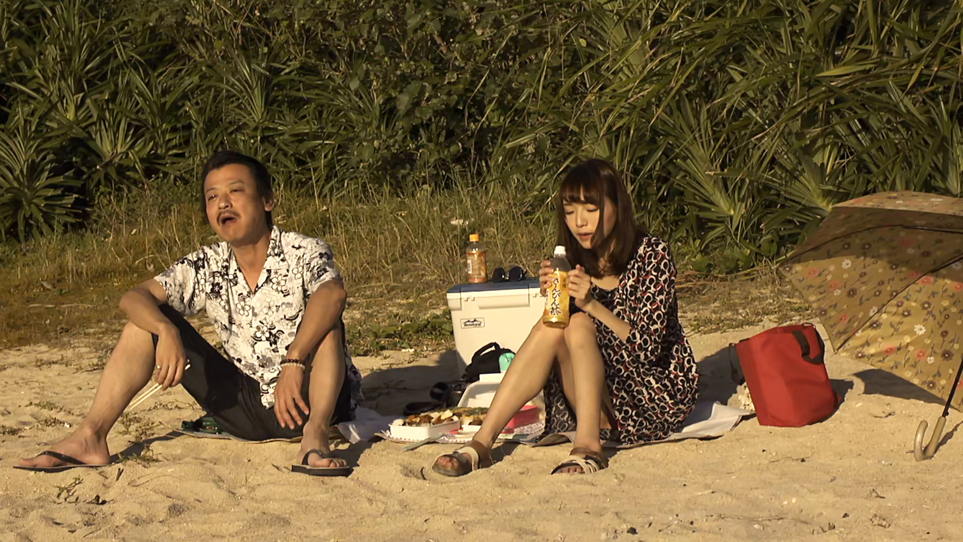 Hentai kazoku: Aoi umi ni idakarete (2018)