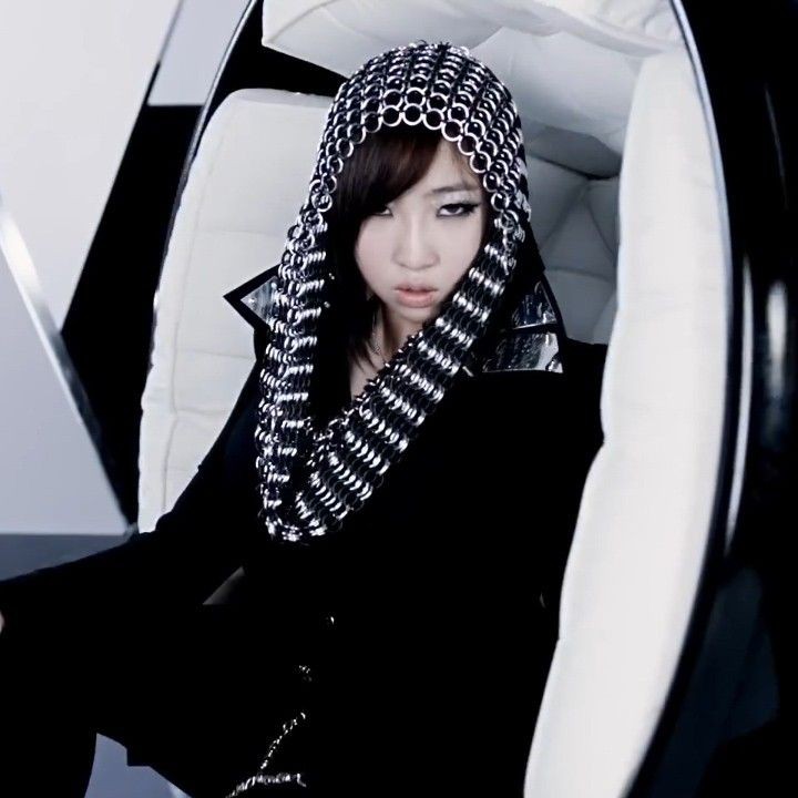 2NE1: I Am the Best (2011)