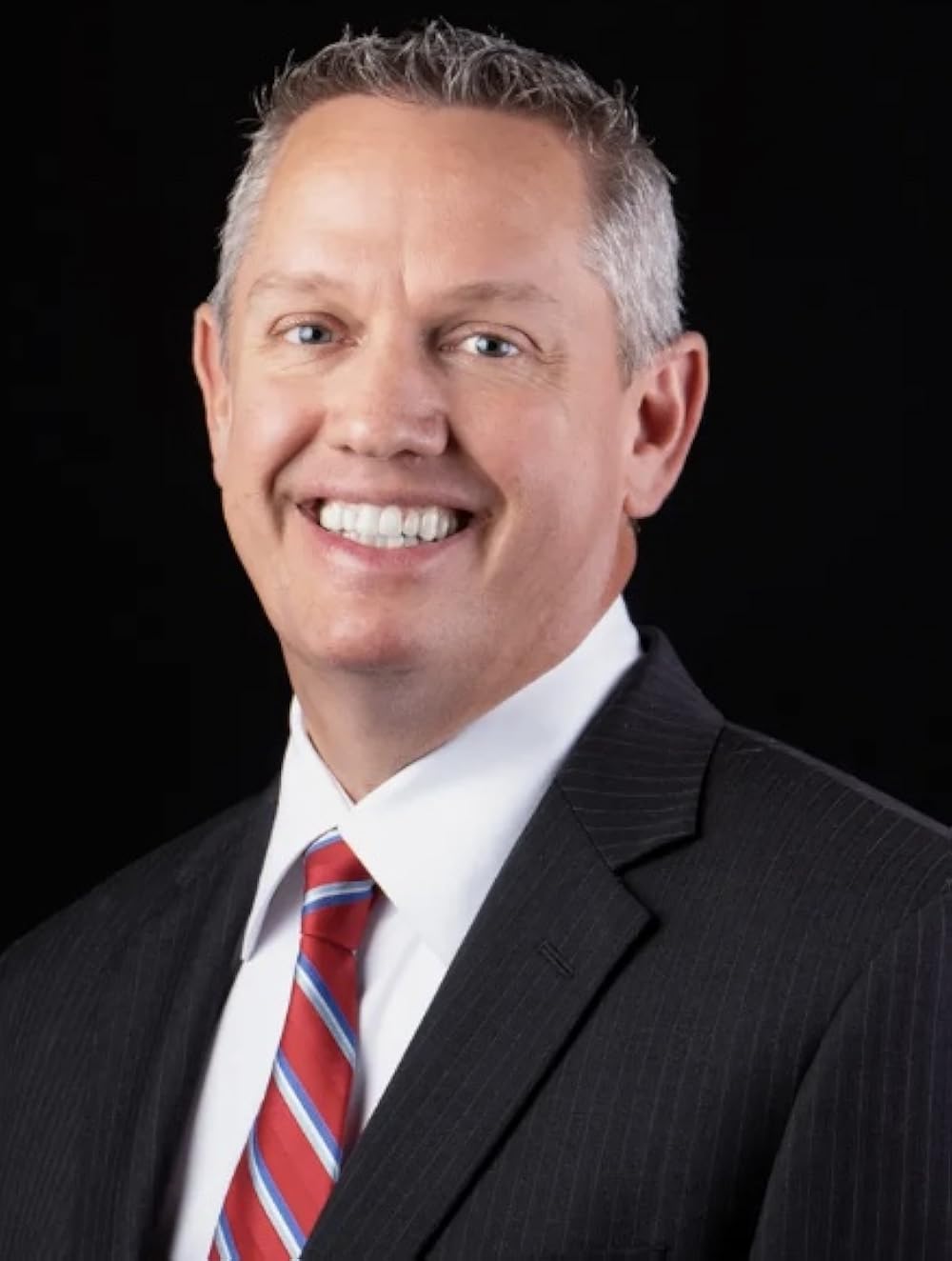 S1E12 John welcomes entrepreneur LEANA MCKNIGHT, a hair stylist to the stars in Las Vegas. (2022)