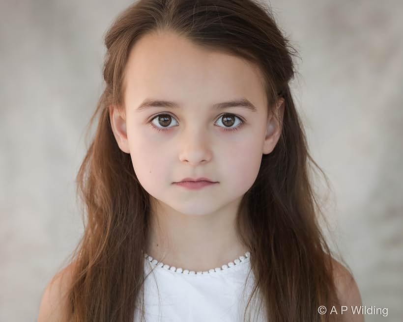 Isla Gie - Photos - IMDb