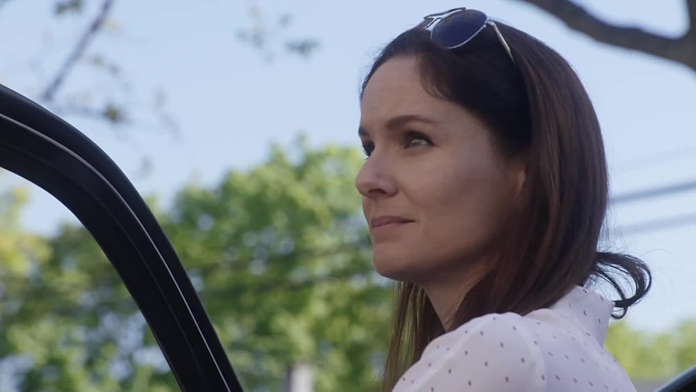 Kaniel Outis - Prison Break: Sara Receives A Video Of Michael | IMDb