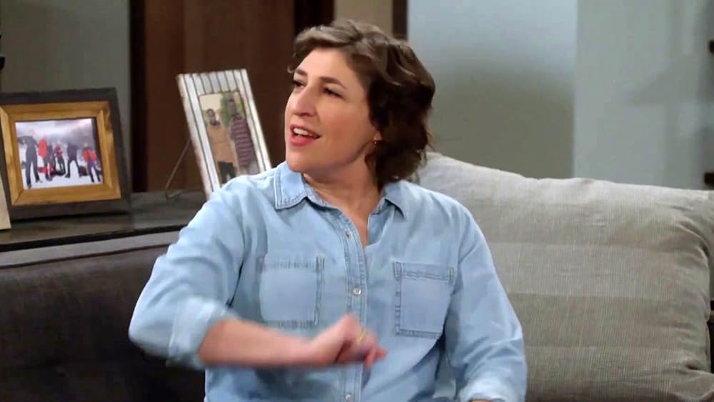 Moving In - Call Me Kat: New Kat Takes A Nip Pic | IMDb