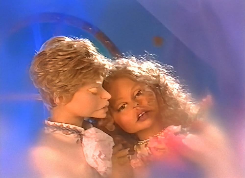 "De Chums" De kleine zeemeerchum (TV Episode 1998) - IMDb