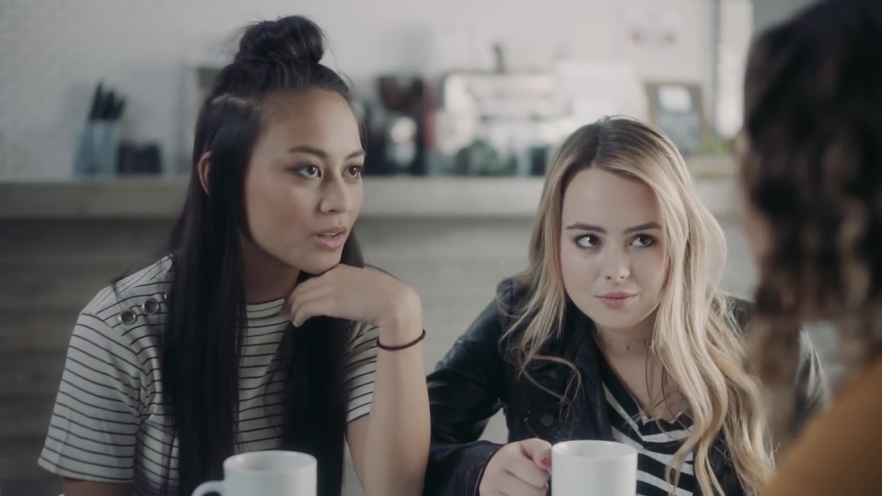 Sunny Family Cult (2017)