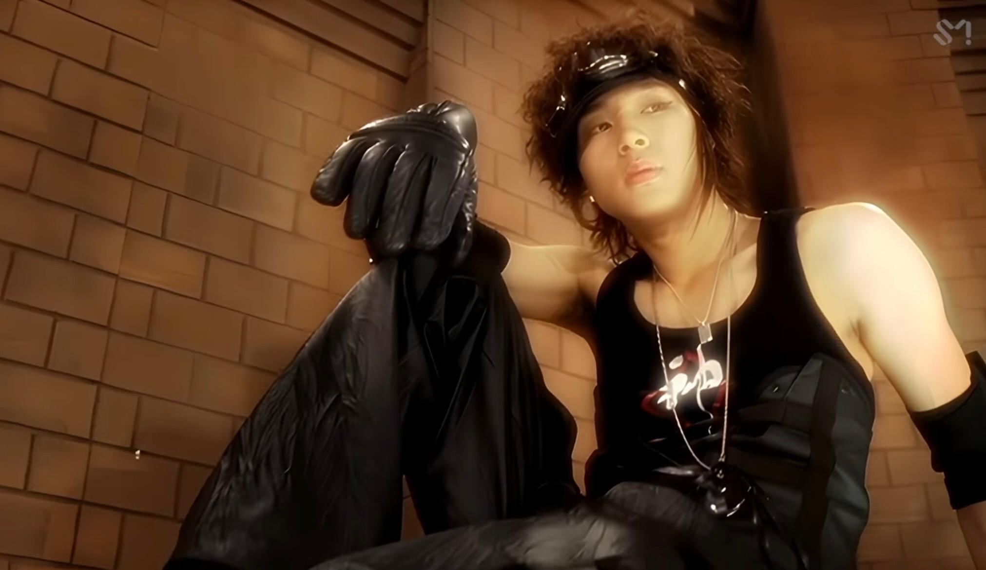 TVXQ (feat BoA and TRAX): Tri-Angle (2004)