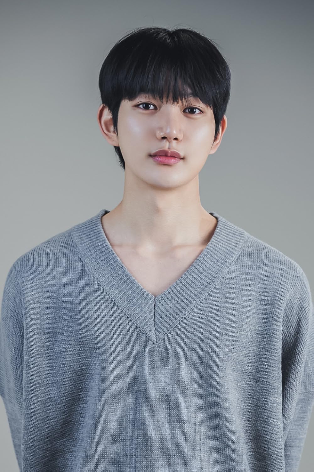 Yoon Sang-hyeon - Biography - IMDb