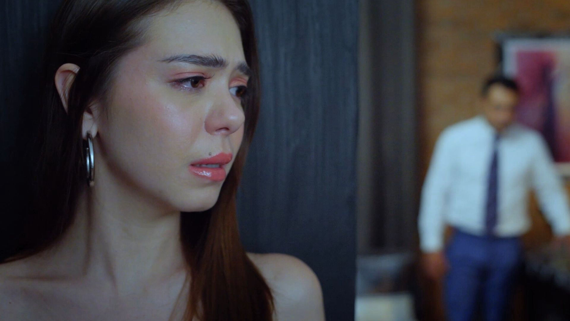 Lumuhod ka sa lupa (2024)