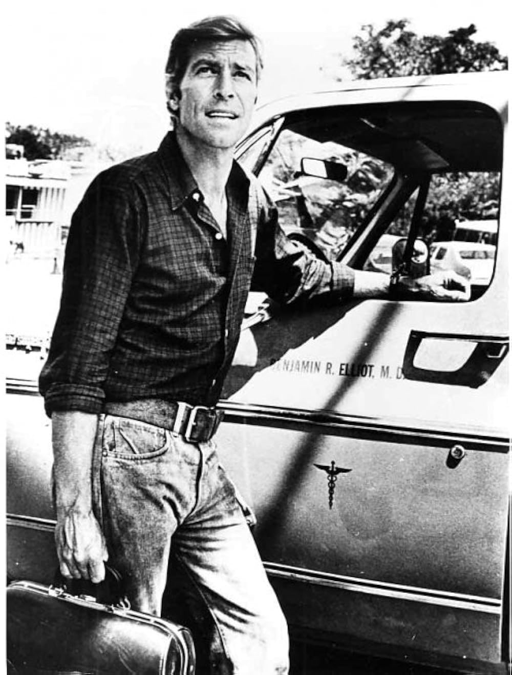 "Doc Elliot" And All Ye Need to Know (Episodio de TV 1973) - IMDb