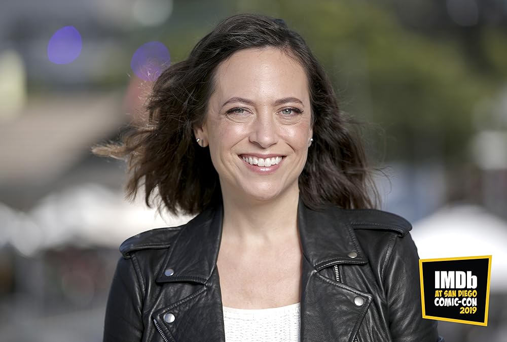 Lauren Schmidt Hissrich - Biography - IMDb