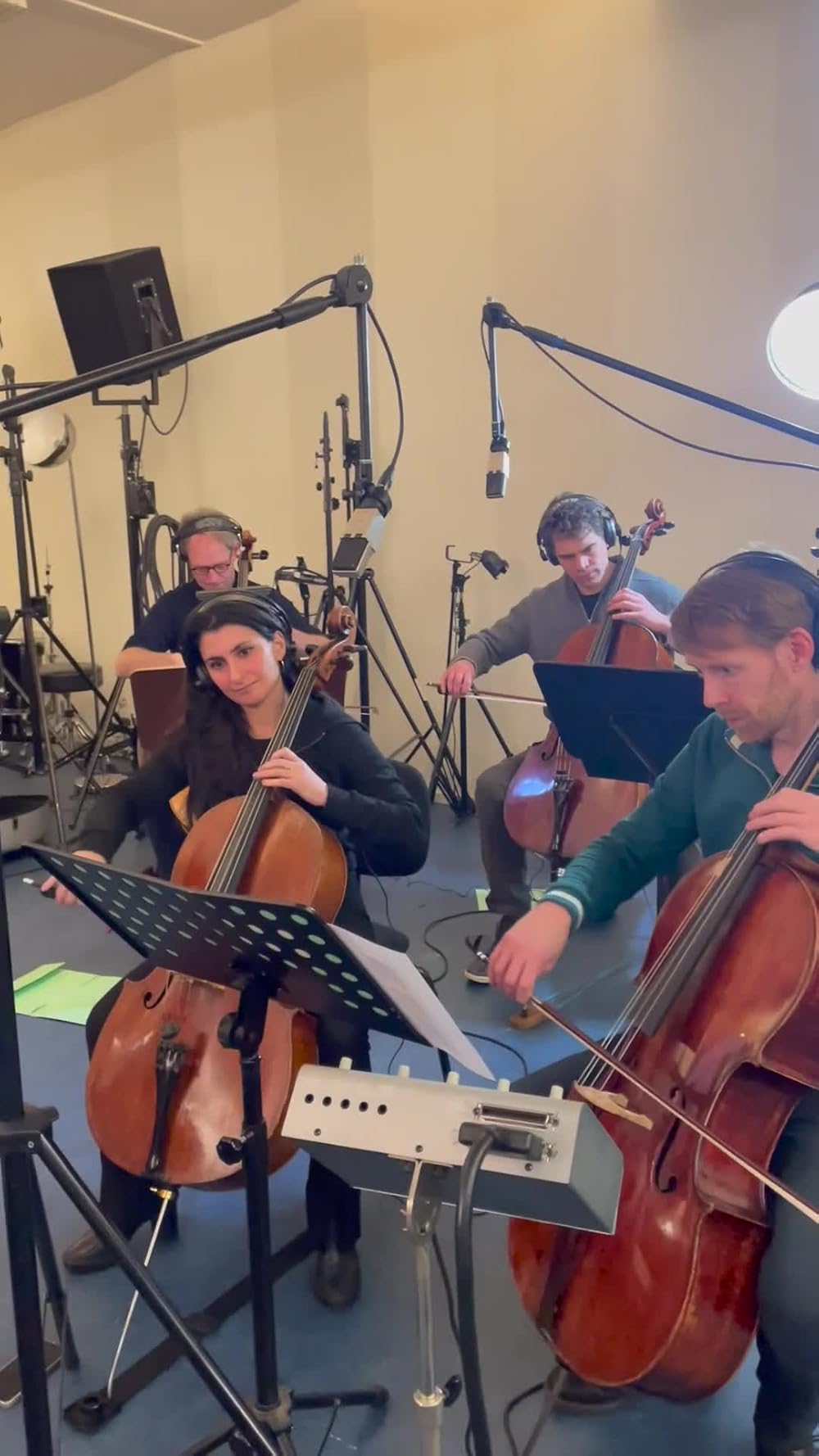 'Het Geheugenspel' making of the music | IMDb