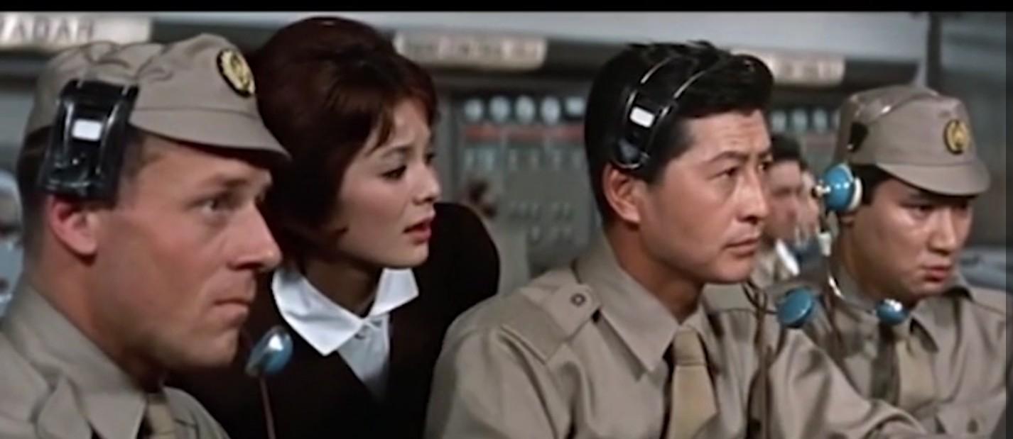 Battle in Outer Space (1959)