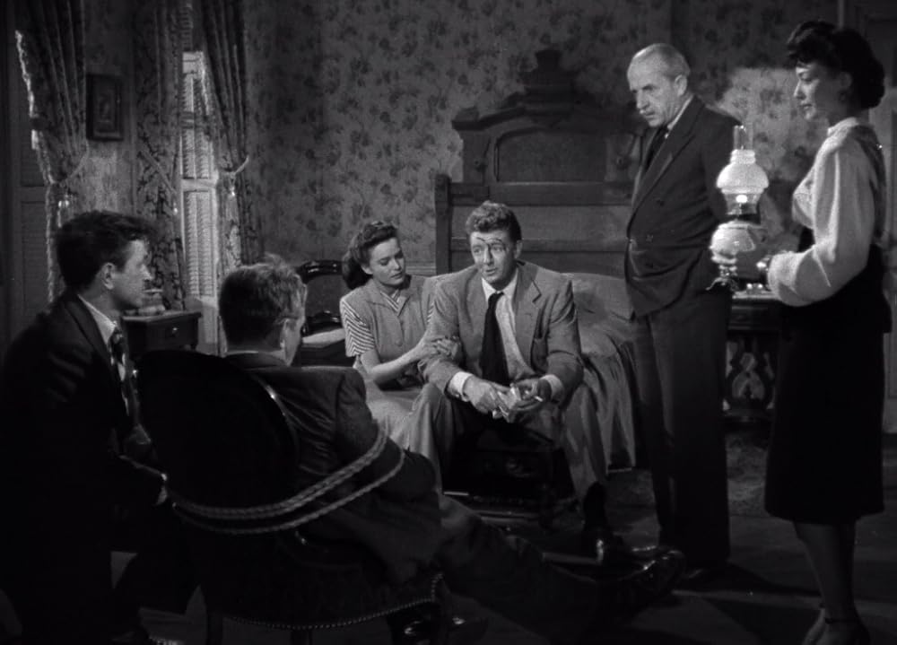 The Cat Creeps (1946)