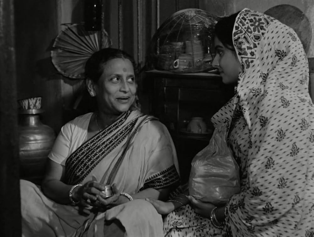 Mahanagar (1963)